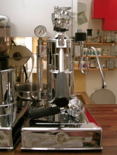 Poccino Arte di Poccino – KaffeeWiki - die Wissensdatenbank rund um ...